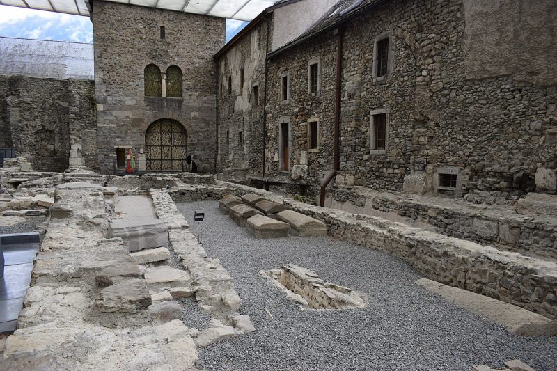 Acaunum and the Decimation of the Theban Legion – Time Travel Rome